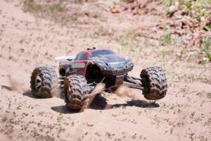 The LAEGENDARY 1/10 Scale Beginner RC Truck: A Comprehensive Review ...